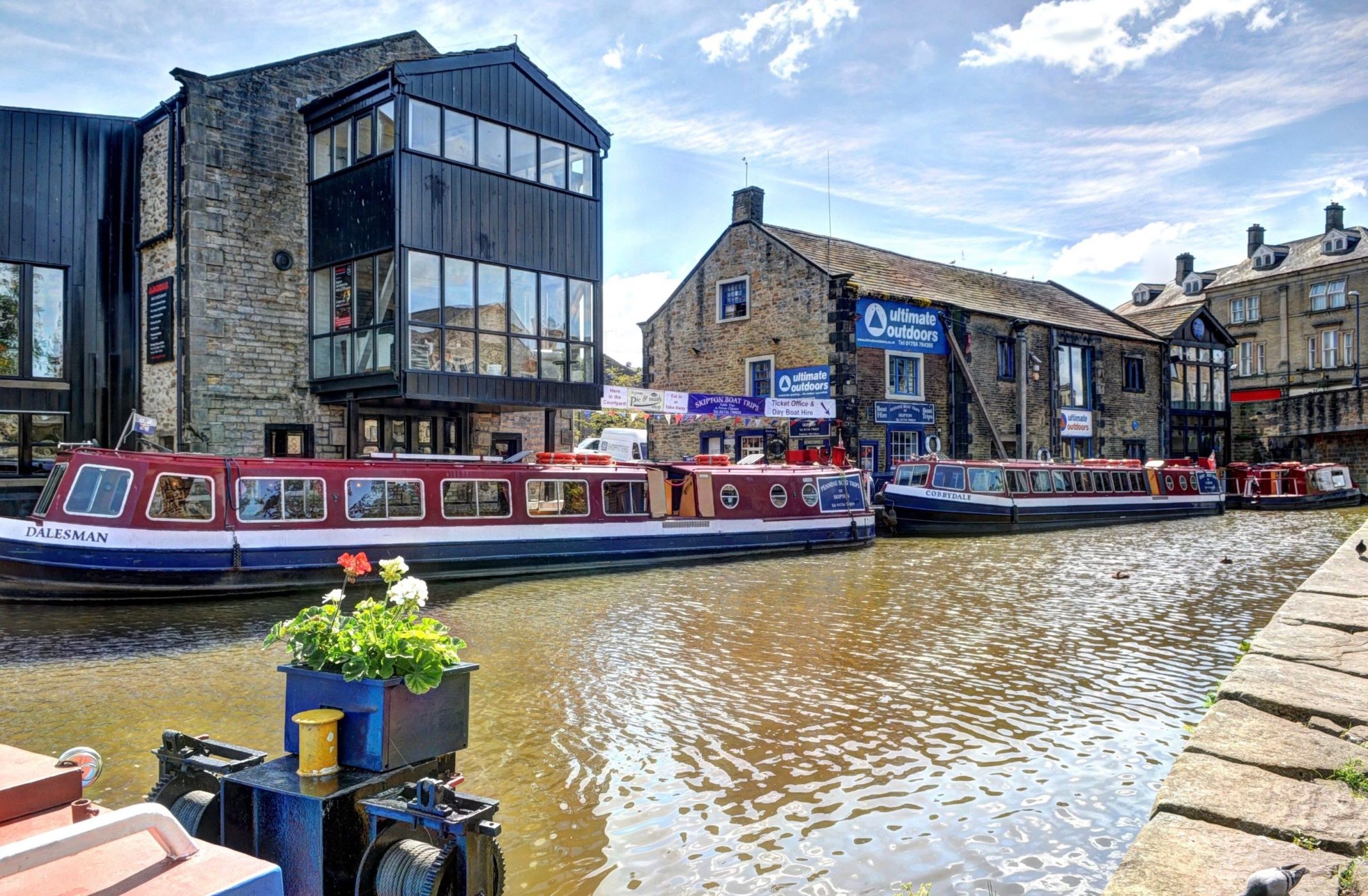Self-Drive Day Boat Hire at Skipton Boat Trips